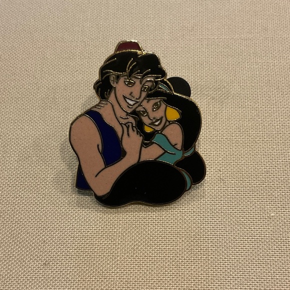 Disney | Accessories | Disney Aladdin And Jasmine Bust Enamel Pin ...
